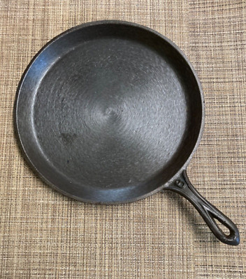 1800's Cast Iron No.9 Skillet Griddle with Gate Mark & Fancy Handle | eBay