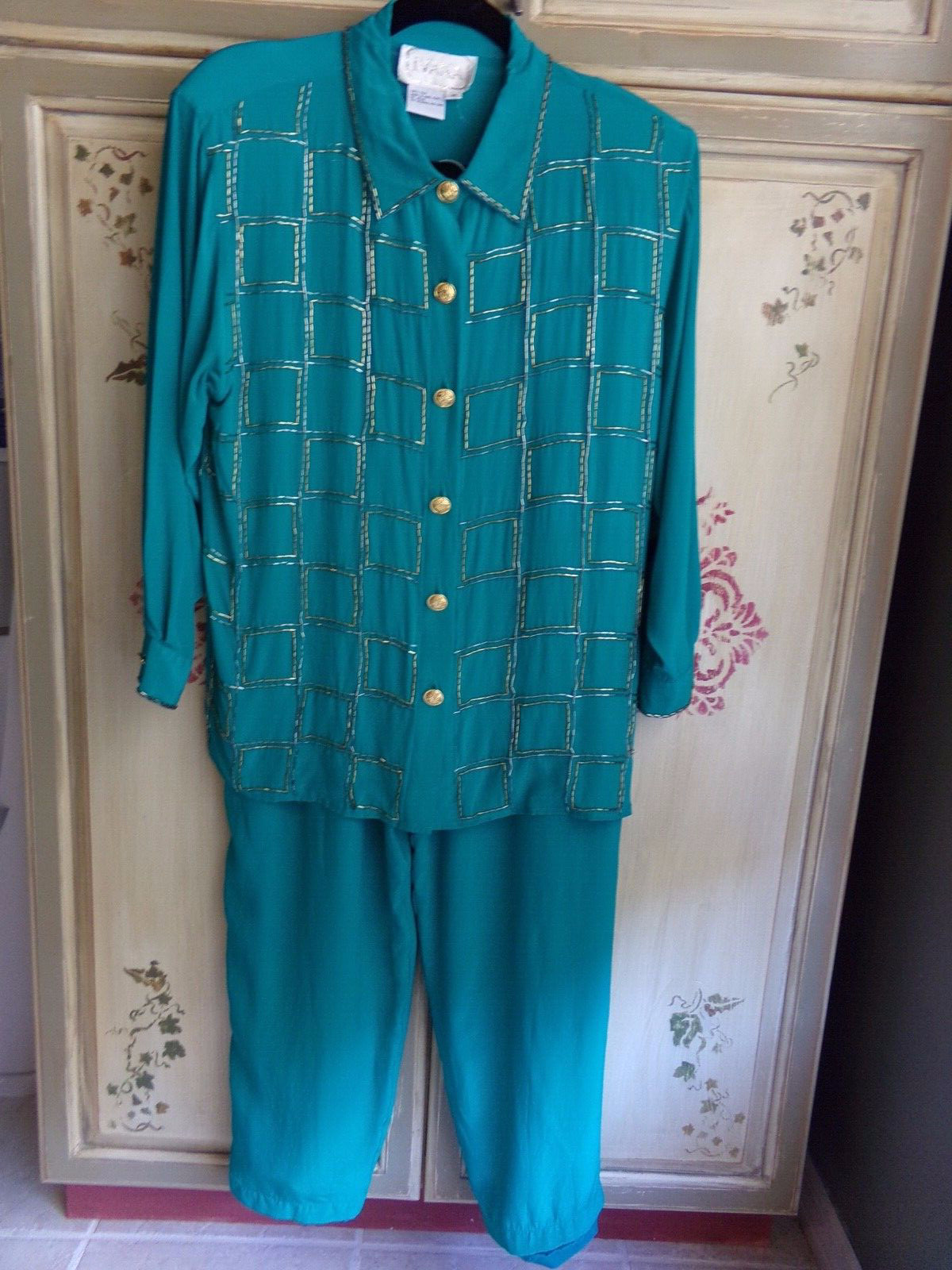 Ivana Trump Vintage 2 Piece Gold & Green Top and Bott… - Gem