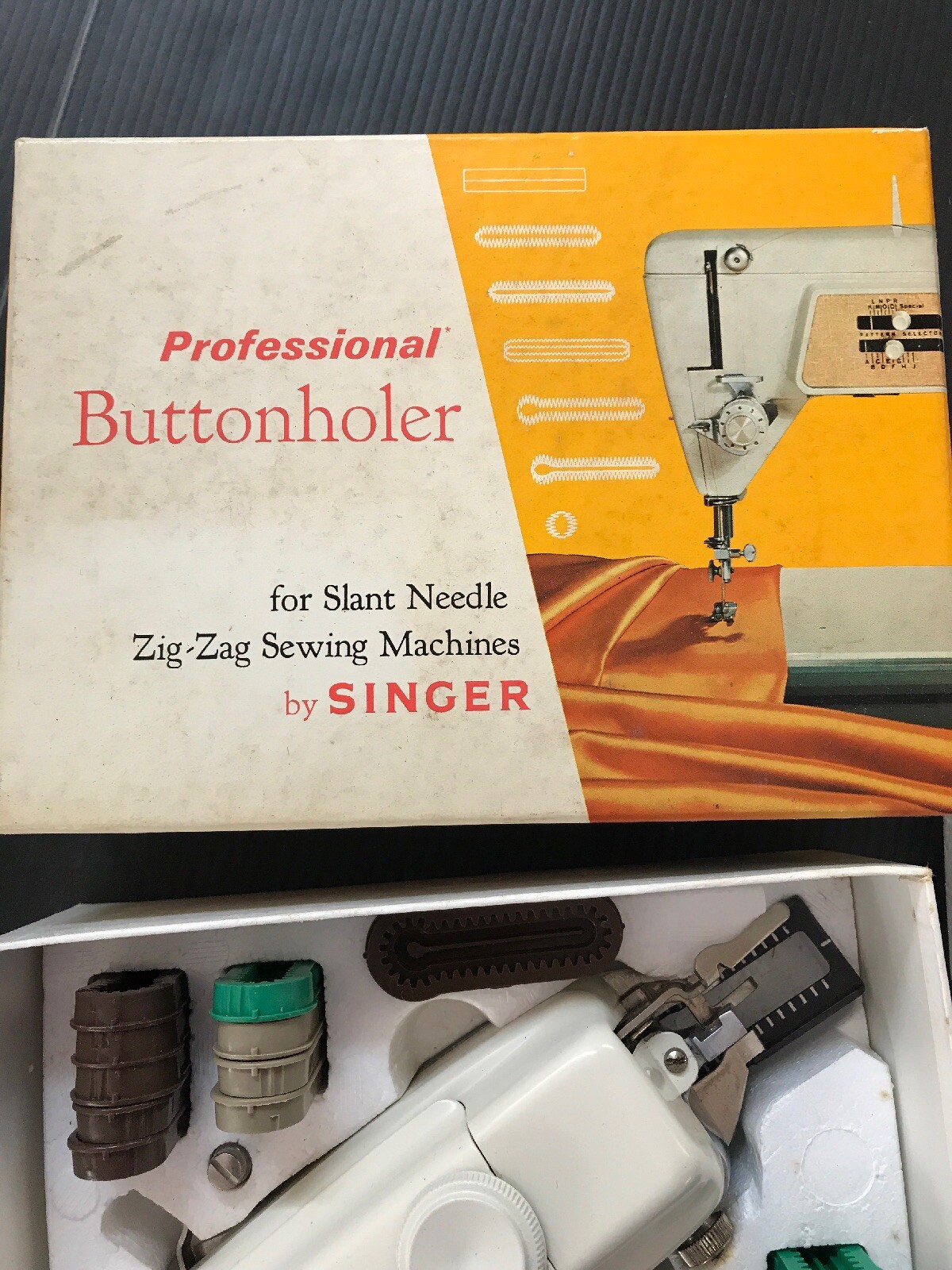 Singer Professional Buttonholer for Slant Needle Zig Zag Sewing ...