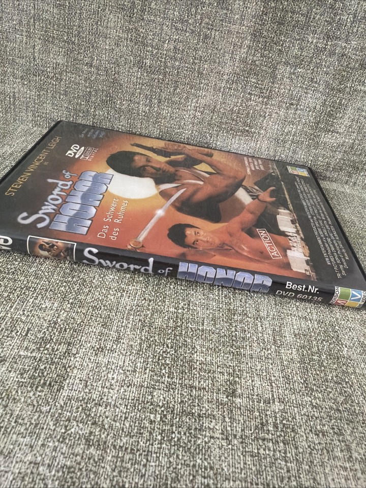 Sword of Honor Leigh, Steven Vincent, Sophia Crawford und Angelo Tiffe ...