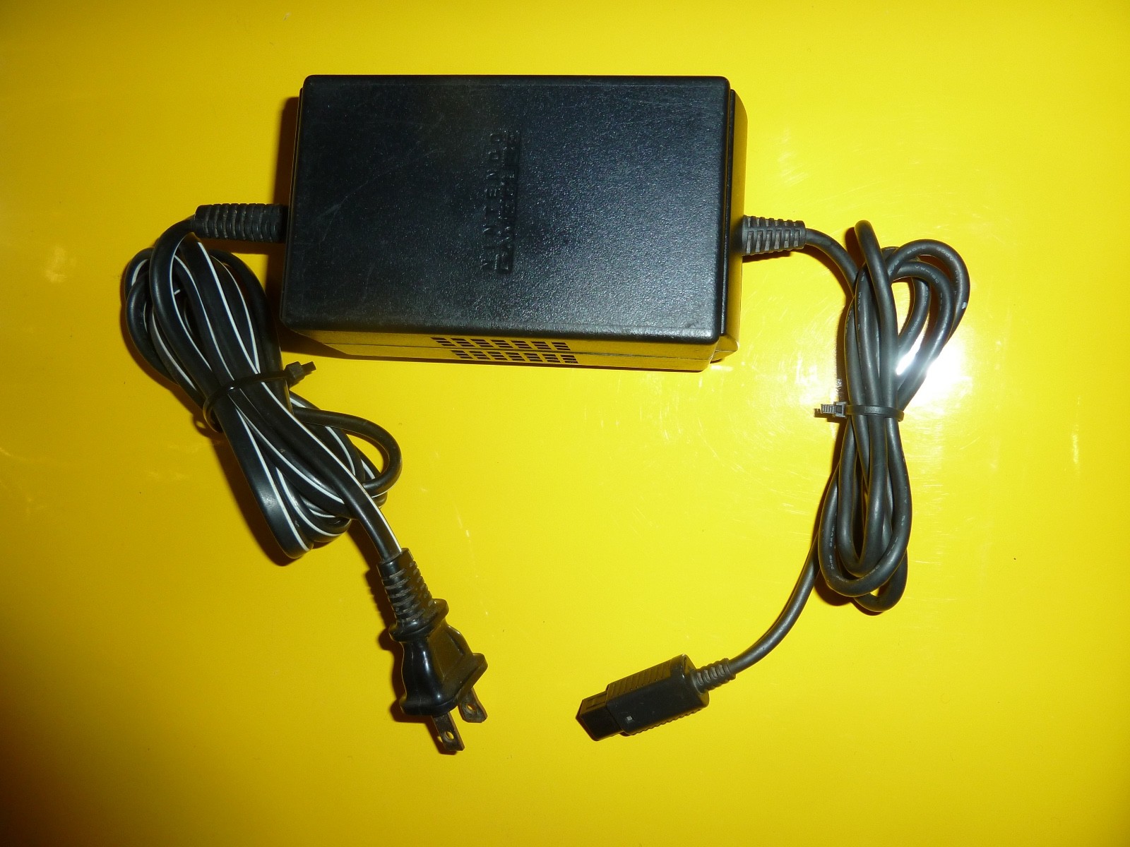GAMECUBE POWER SUPLY DOL-002 GENUINE OFFICIAL ORIGINAL NINTENDO BRAND ...