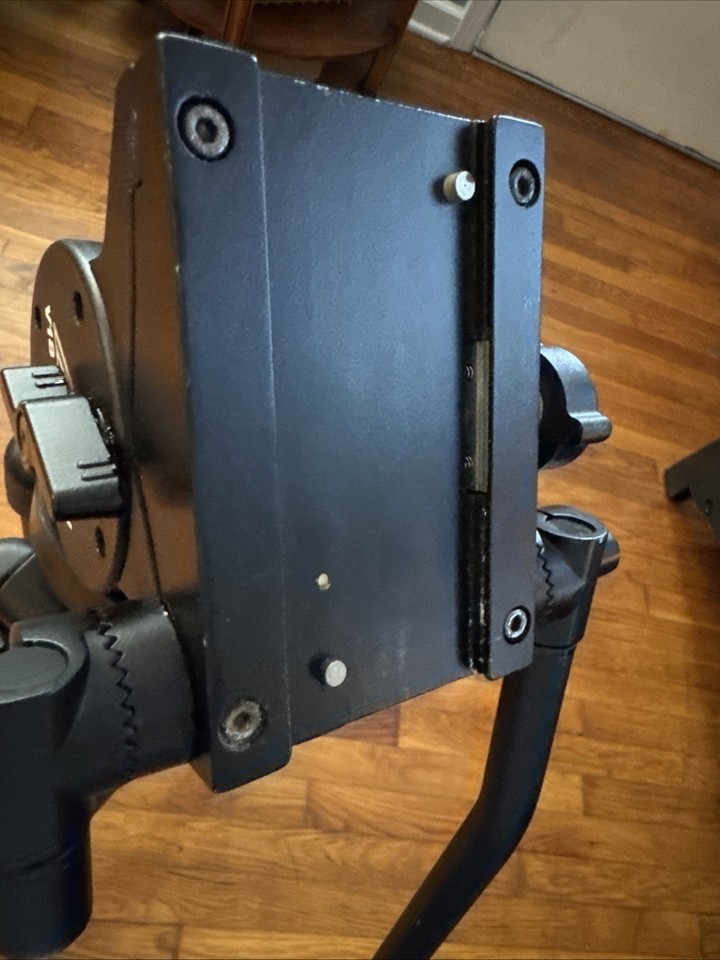 Davis Sanford Professional Provista 7518B Aluminum Tripod with V18 ...