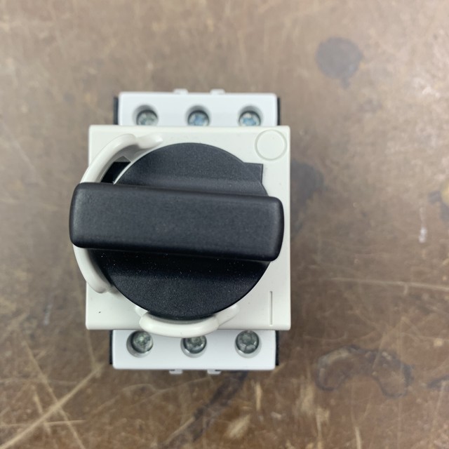 BACO 172000 Motor Disconnect Switch 600 VAC 25a for sale online | eBay