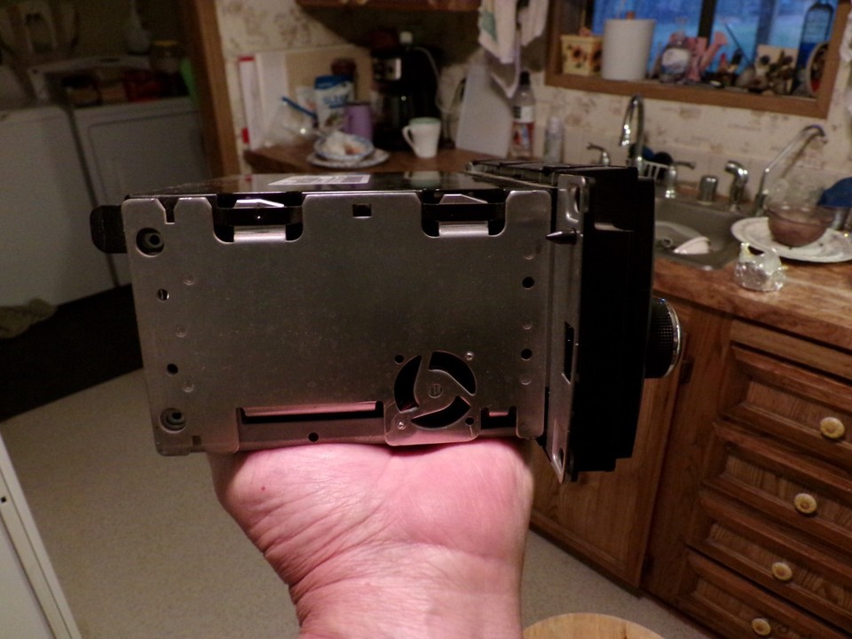 Chrysler Group LLC 2018 JEEP OEM Single Disc CD MP3 Player - PN ...