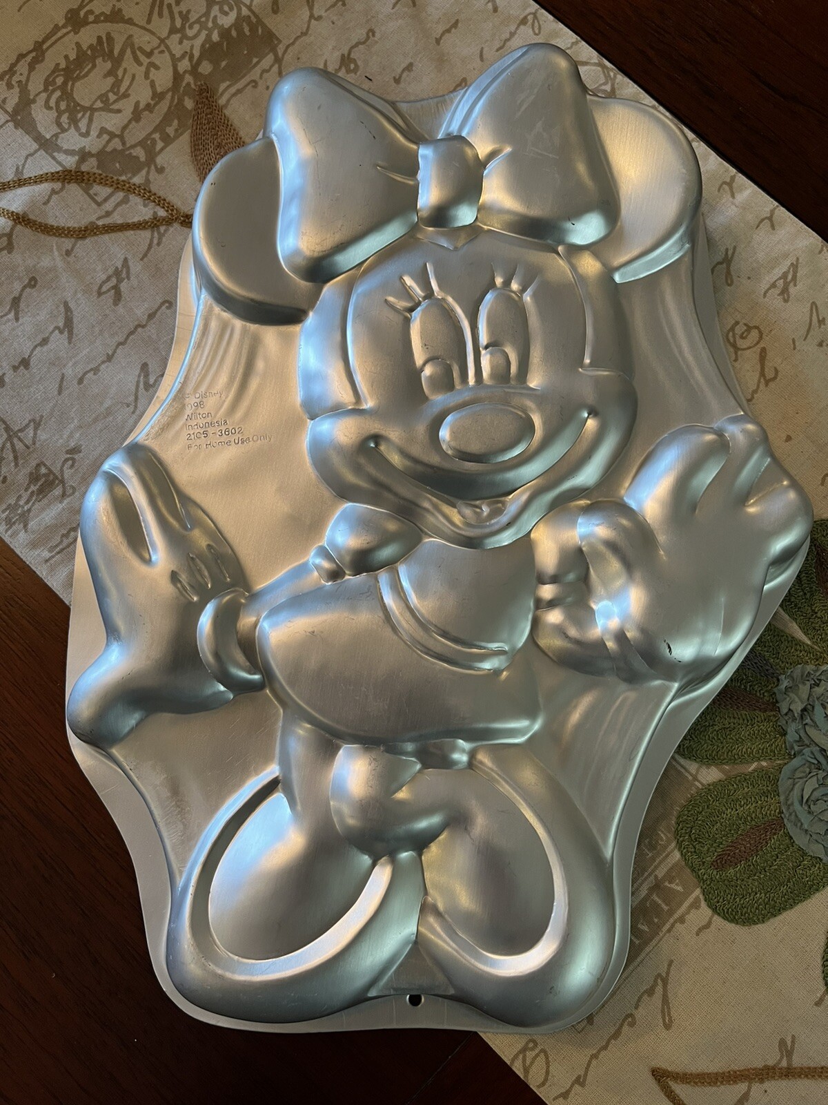 Vintage 1998 Wilton Disney Minnie Mouse Full Body Cake Pan Retired 2105 ...