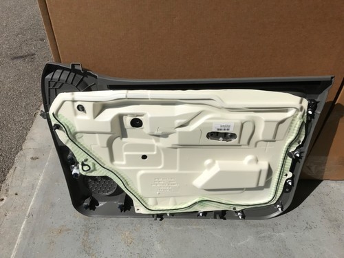 Oem Gm interior front door trim panel left drivers side 23402960 ...
