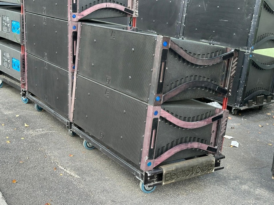 (4) Electro Voice XLC-127DVX 3 Way Passive Line Array Speakers W ...