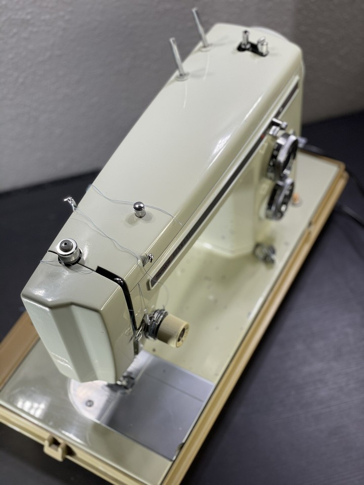 Sears Kenmore Model #158-14001 Portable Vintage Sewing Machine with ...