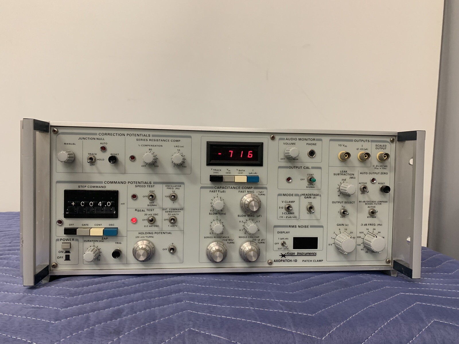 Axon Instruments AXOPATCH-1D Patch Clamp | eBay