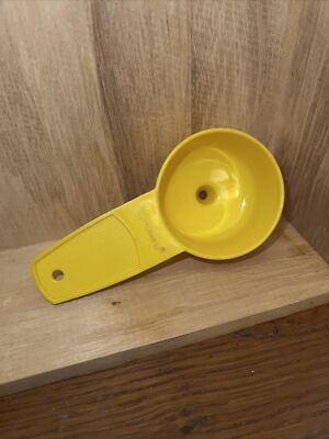 Tupperware Yellow Mini Funnel #877 Egg Separator Kitchen Gadget Vintage ...