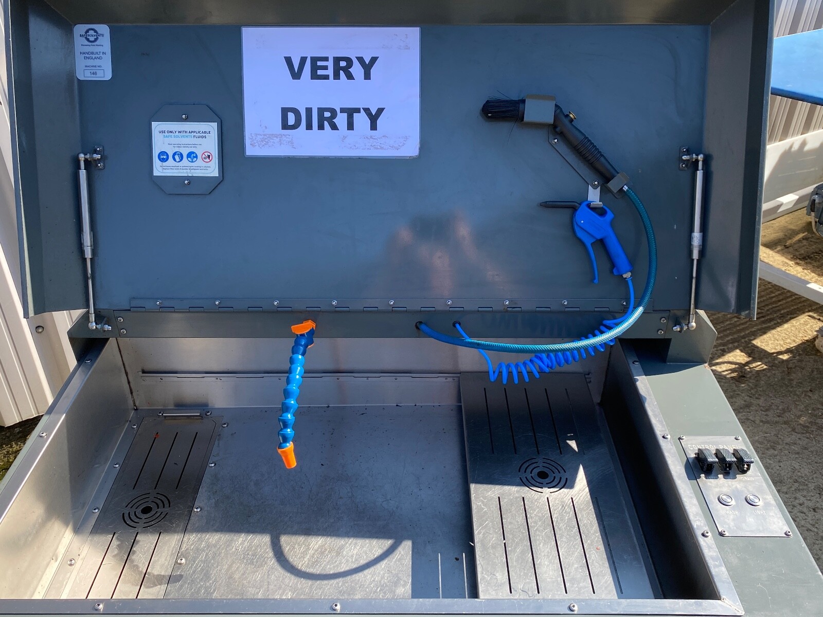 Safe Solvents TYPHOON 650 Premium Manual Parts Wash Tank/Washer Cabinet ...