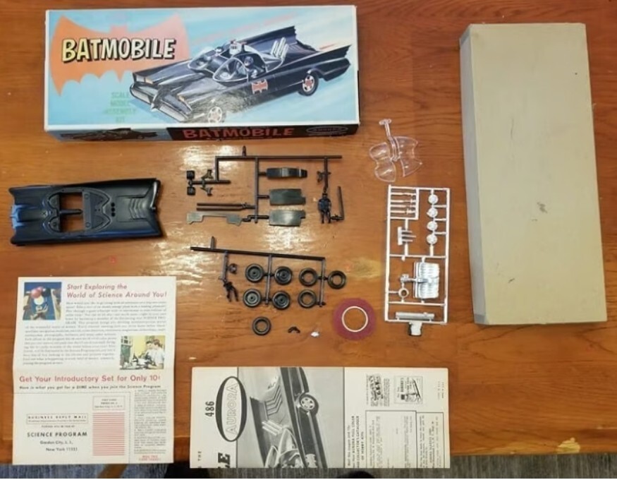 1966 AURORA BATMOBILE MODEL KIT COMPLETE W/ BOX INSTRUCTIONS & PIN ...
