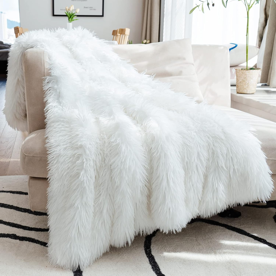 Extra 2.8" Long Hair Fluffy Faux Fur Throw Blanket 50" X 60", Luxury ...