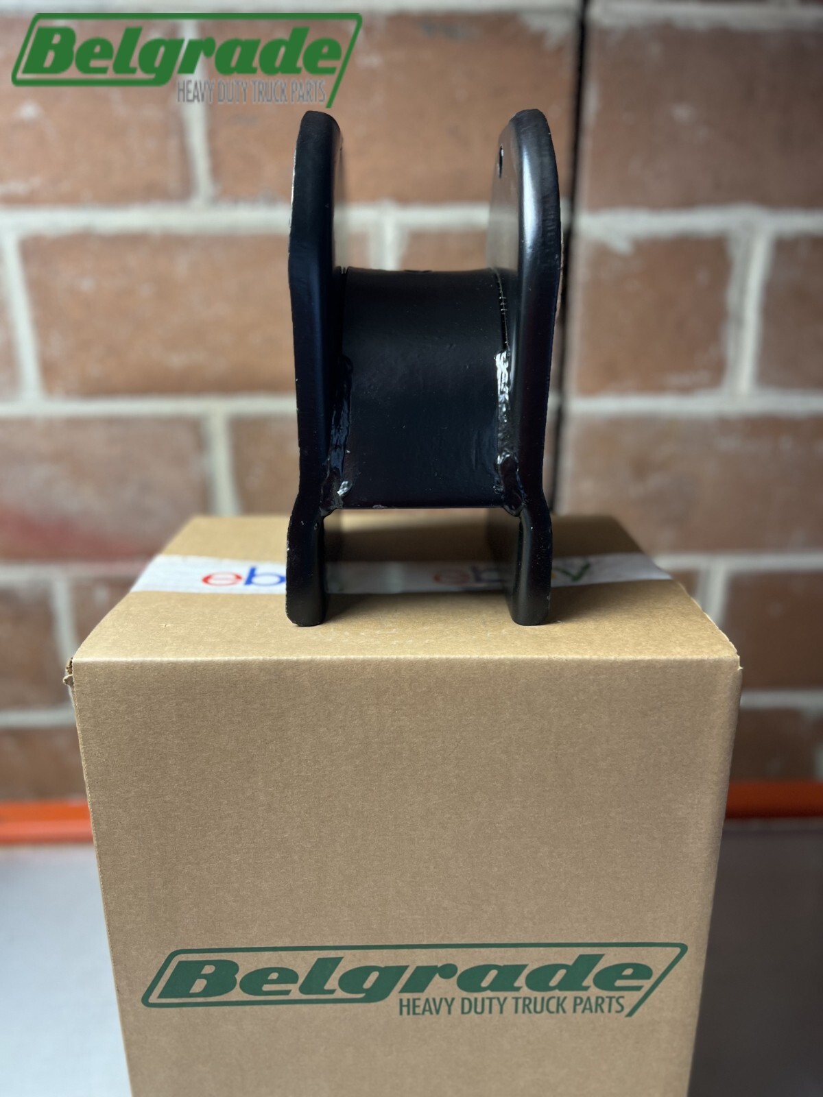 Hutch Style Suspension Rear Hanger Straddle Mount Replaces 7703-01, E-2912A