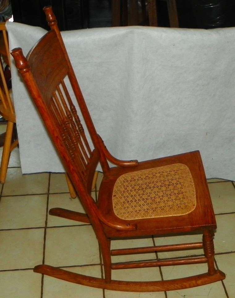 Solid Oak Carved Spindle Back Sewing Rocker / Rocking Chair (R214) | eBay