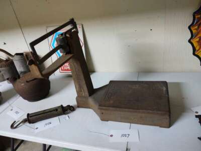 Scales - Antique Howe Scale