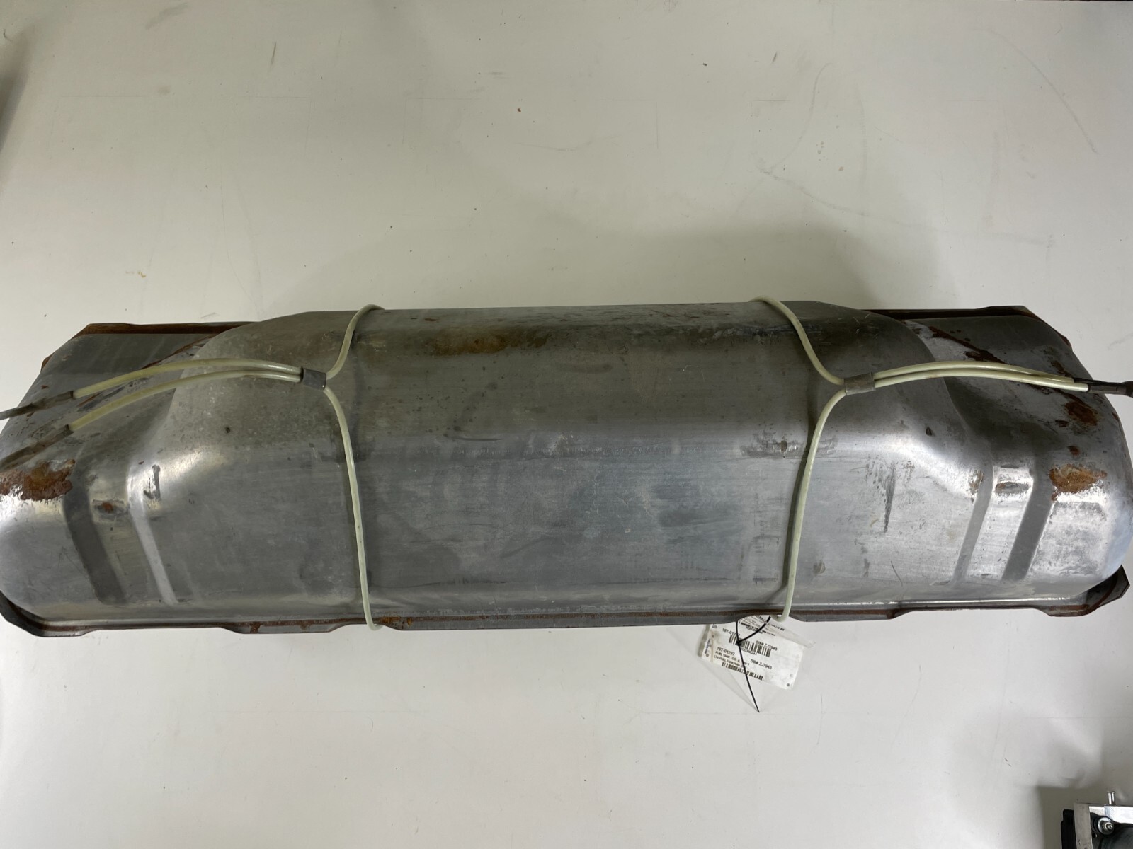 1984-96 C4 Corvette Fuel Gas Tank Assembly w/Wire Support 14048936 20 ...