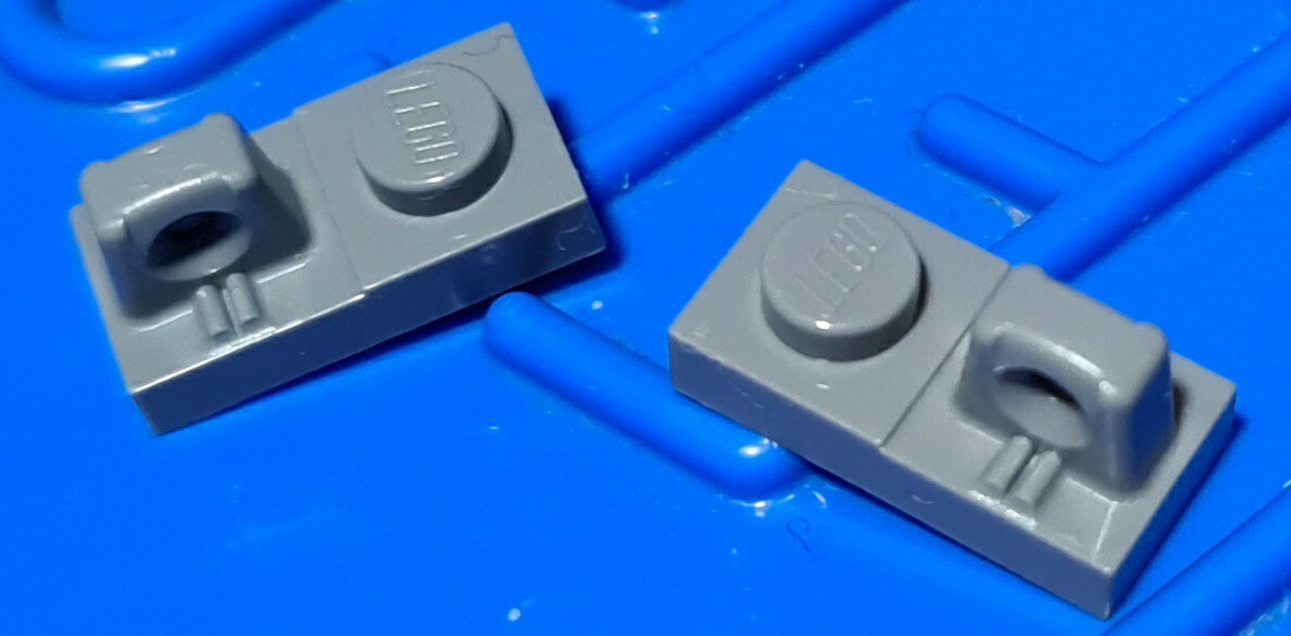 LEGO Hinge Plate 1x2 Locking With 1 Finger on Top 30383 X6 Dark Grey ...