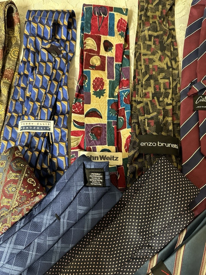 Lot of 19 Men's Silk Ties Claiborne, Polo, Perry Ellis, Fossil, Kenneth ...