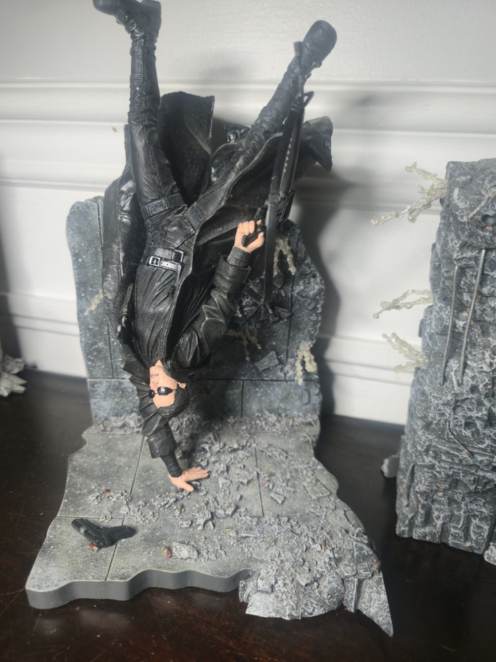 Vtg McFarlane The Matrix Series One Neo Lobby Scene Trinity Falls ...