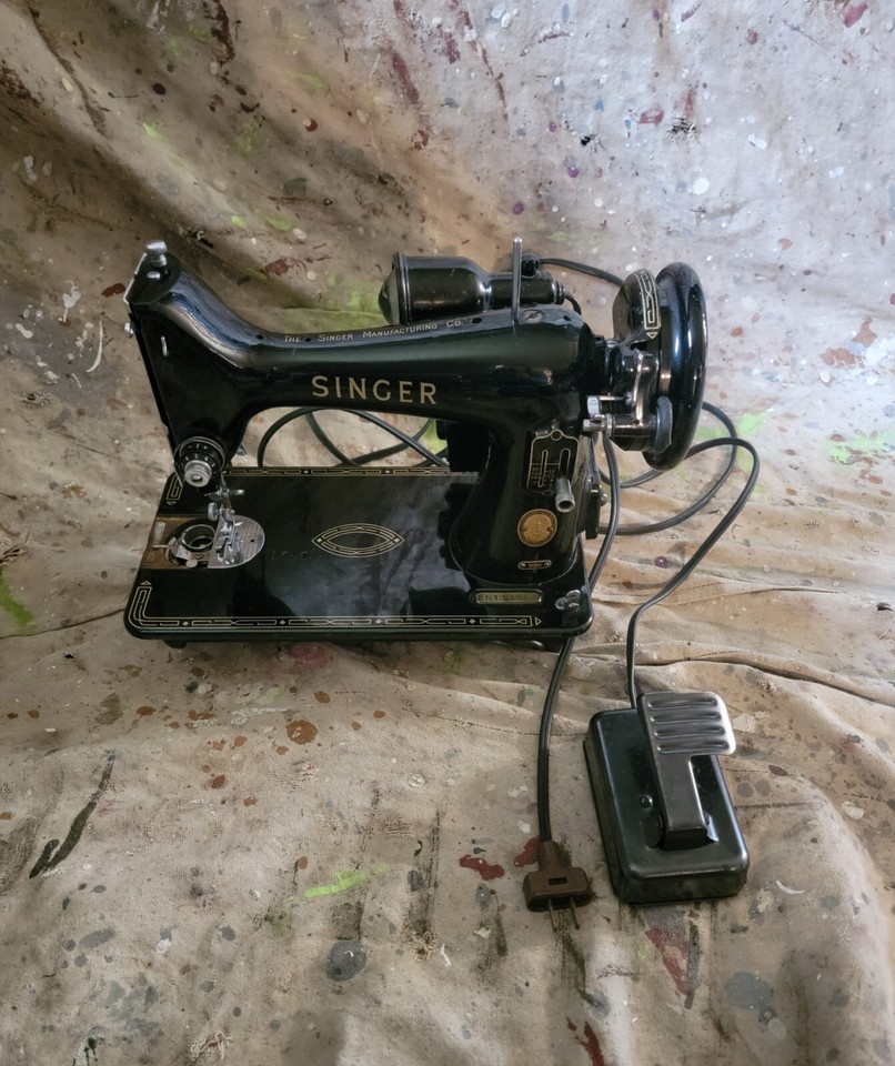 ANTIQUE VTG SINGER SEWING MACHINE 99K ELECTRIC SINGER MANUFACTURING CO ...