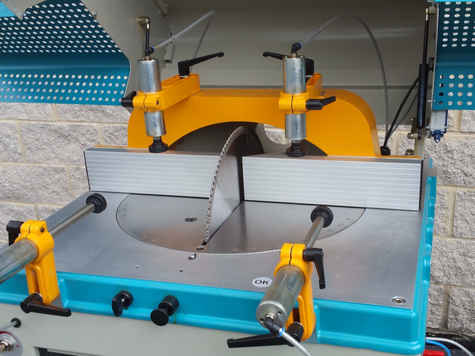 US1-420 ASLAN HeavyDuty Automatic Upcut Saw, Aluminum,Vinyl,Wood ...