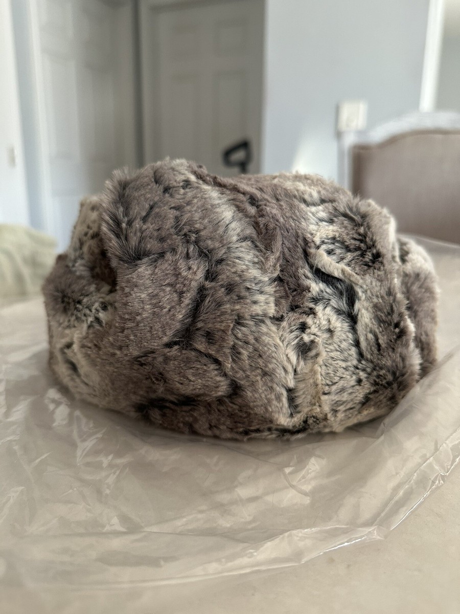 Supreme FW24 Ushanka Faux Fur Earflap Logo Pin Hat Grey Size Supreme FW24 Ushanka Faux Fur Earflap Logo Pin Hat Grey Size