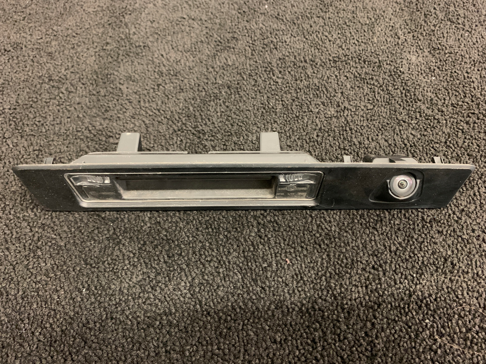 16-20 Volvo Rear Lift Gate Release Handle w/ Rear View Camera 32149879 ...