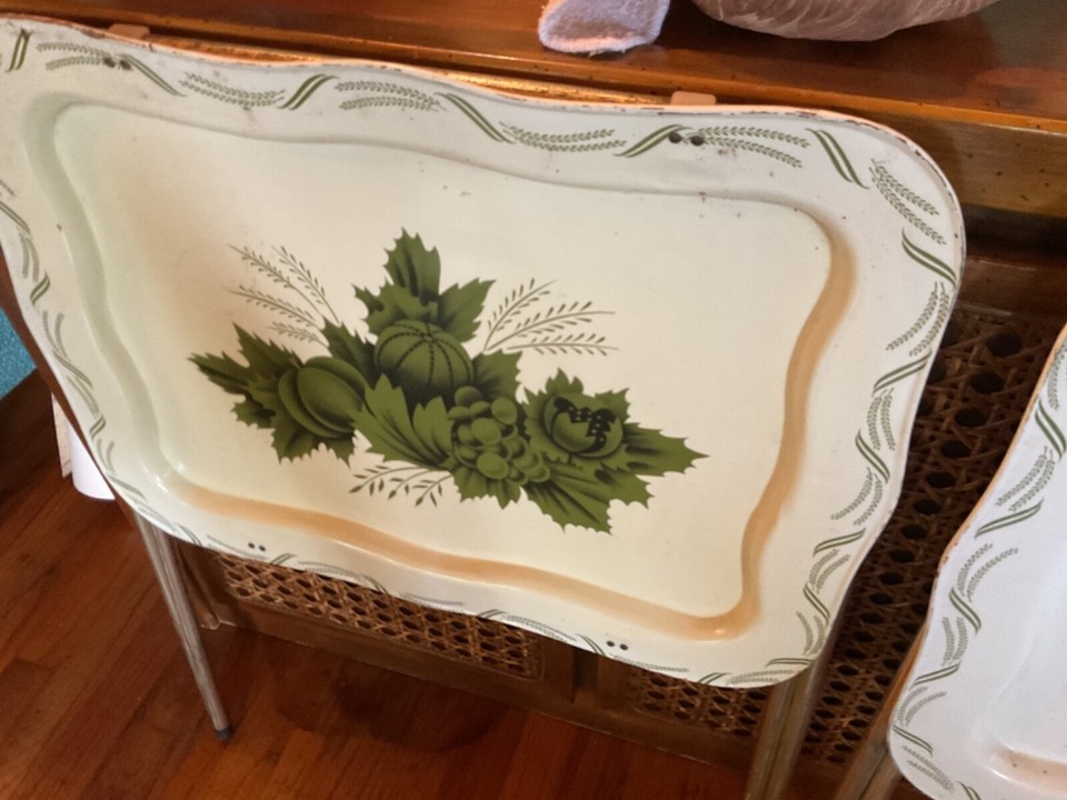 Pair Vintage Metal TV Trays tables cream green 1970s MCM mid century ...