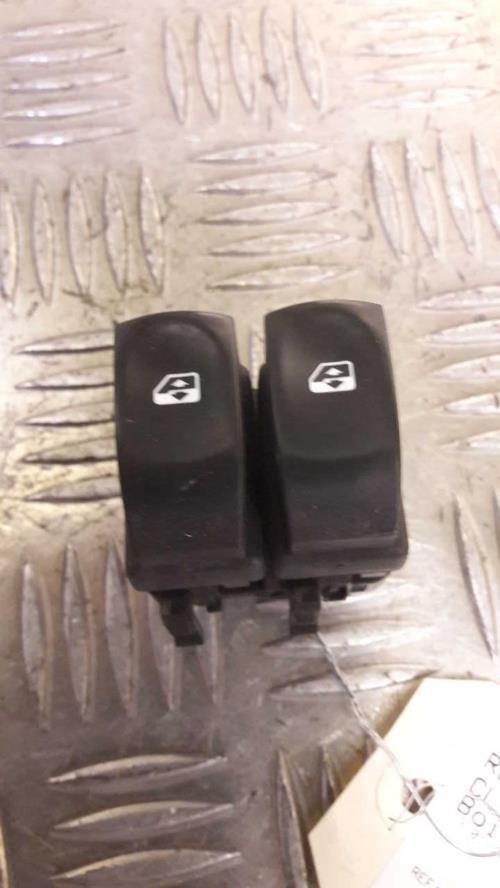 Interrupteur de leve vitre avant gauche RENAULT CLIO 3 8200214939 | eBay