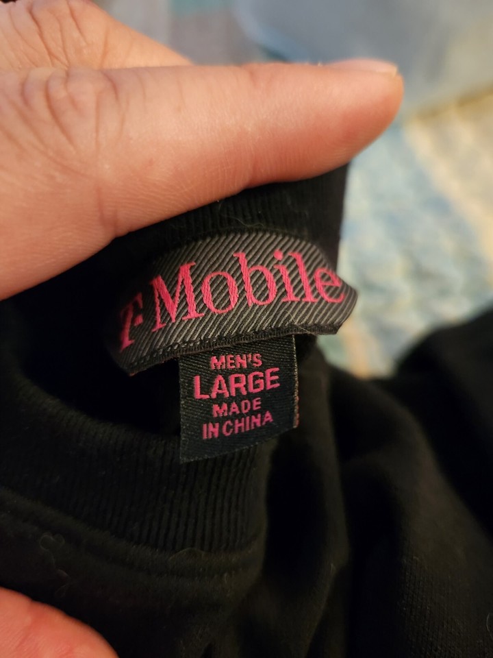 T Mobile Work Employee Work Long Sleeve Sweatshirt Mens Black/Pink ...