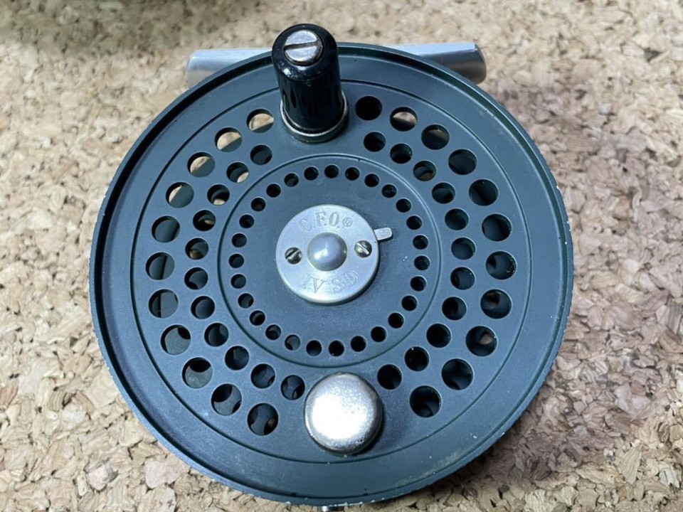 ORVIS CFO 4 Fly DISC Saltwater Reel Used Good Condition With Bag | eBay