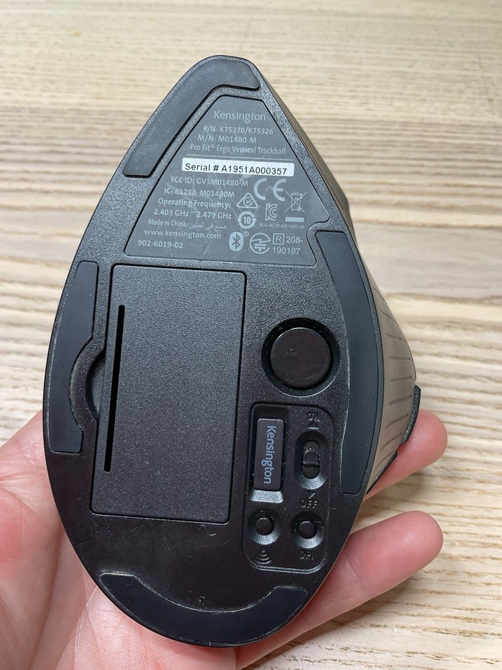 Kensington Pro Fit Ergo Vertical Trackball Mouse w/ Dongle Model M01480 ...