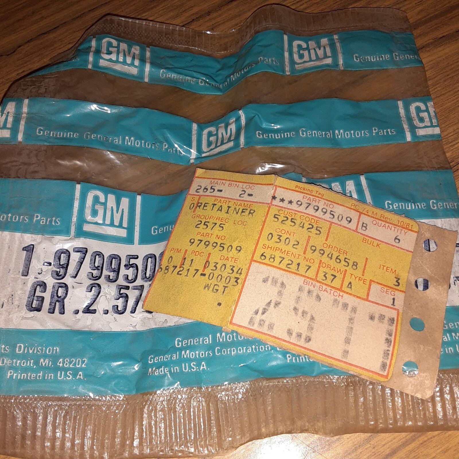 1982-1992 Firebird Camaro Front Fender Side Marker Lamp Retainer OEM ...