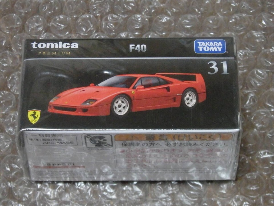 Tomica Premium 31 Ferrari F40 (Red) + 31 Ferrari F40 (Tomica Premium ...