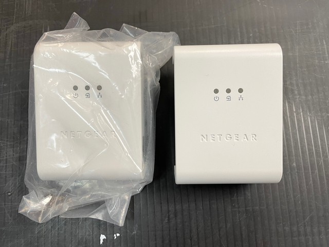 Two Netgear Powerline Adapters ( Xe104 & Xet1001 ) 85mbps Ethernet ...