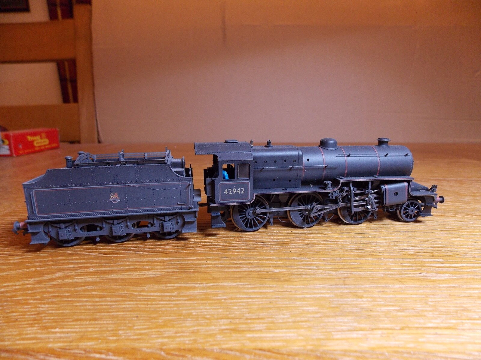 BACHMANN 32-179 LMS CRAB 5MT CLASS 2-6-0 LOCO No 42942 in weathered BR ...