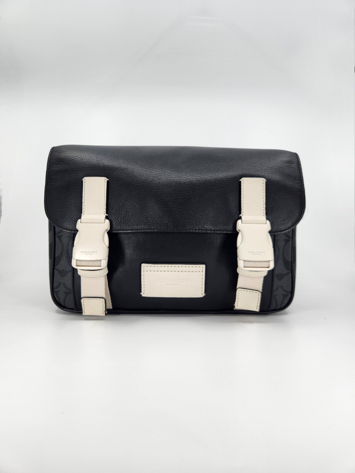 COACH Track CC Signature Messenger X-body Bag Black C… - Gem