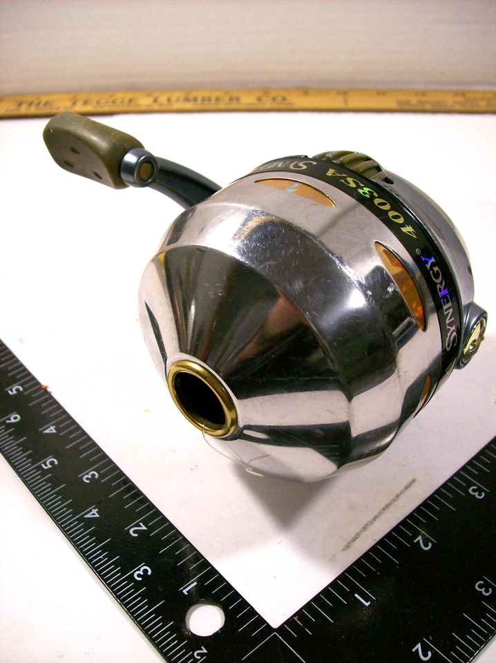 Shakespeare "SYNERGY 4003SA" Musky Size Spin Cast Reel -3.2:1 Ratio ...