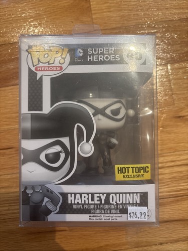Funko Pop DC Comics Black and White Harley Quinn #45 Hot Topic ...