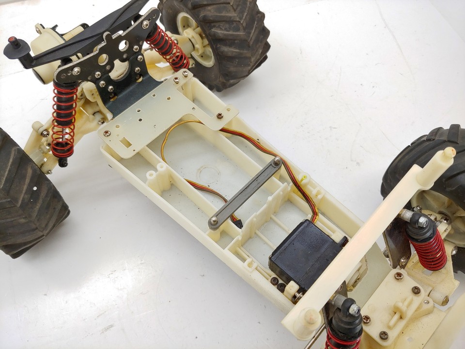 ULTRA RARE Vintage Traxxas Hawk 2 1/10 2wd Monster Truck Roller Rolling ...