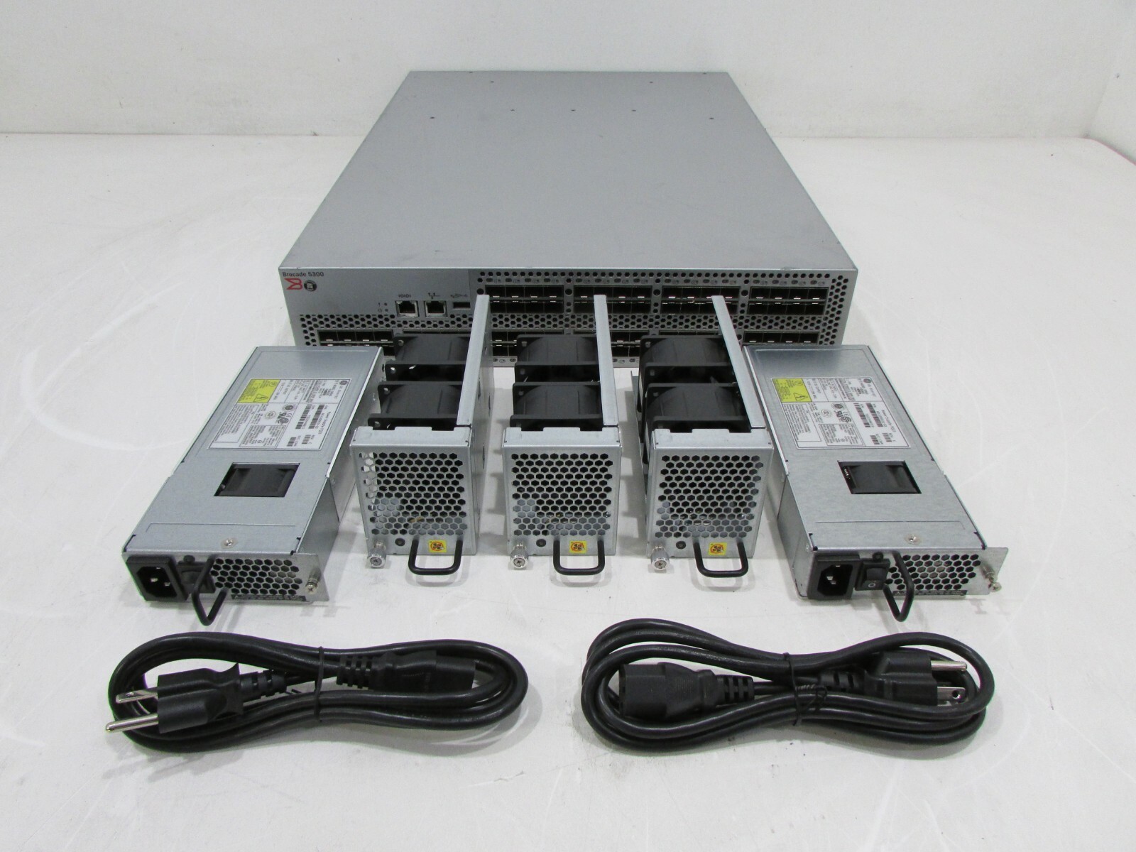 Brocade XBR BR-5340-0000 5300 Fibre Channel 80-Port 8 Gb San Switch All ...