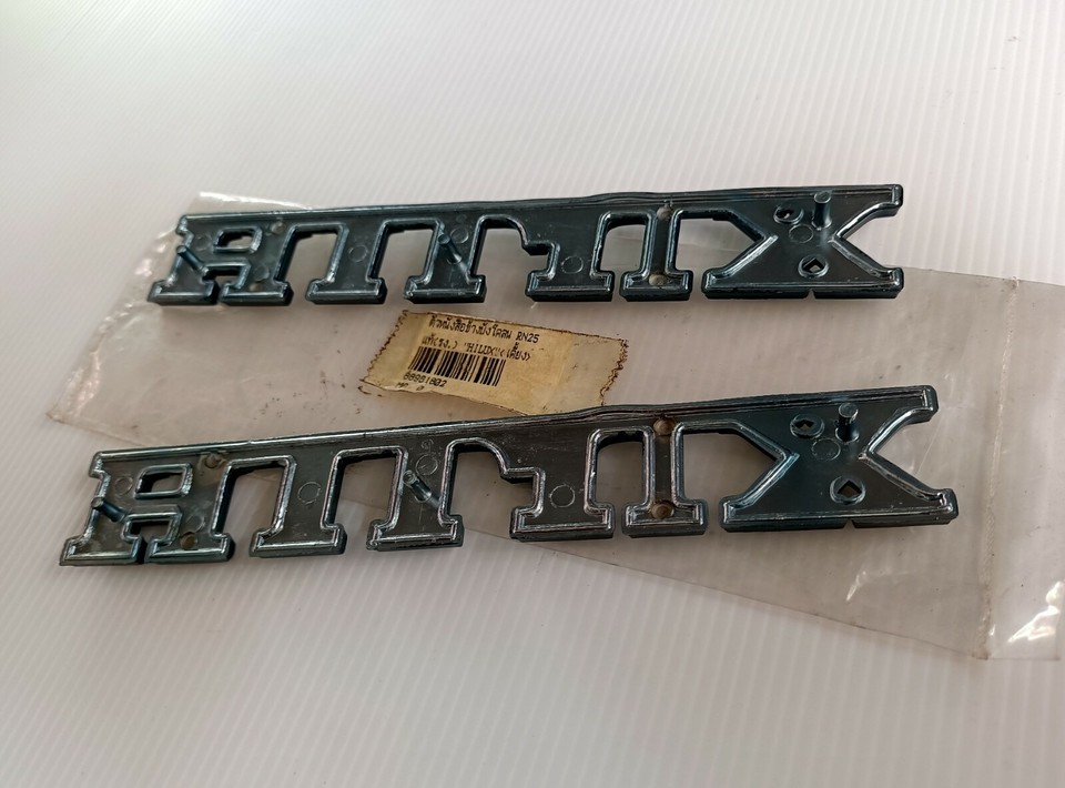 New Badge/Emblem.1Pair For TOYOTA HILUX PICKUP RN20 RN25 | eBay