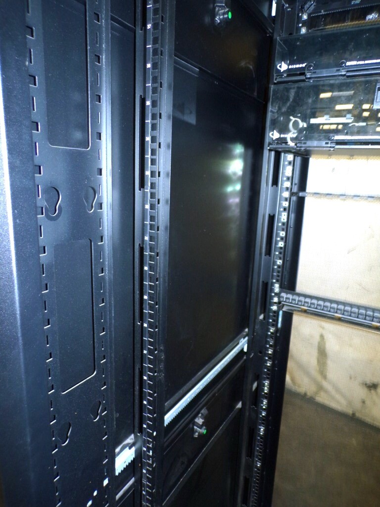 APC NETSHELTER SX ENCLOSURE E242296, RACK POWER DISTRIBUTION UNIT ...