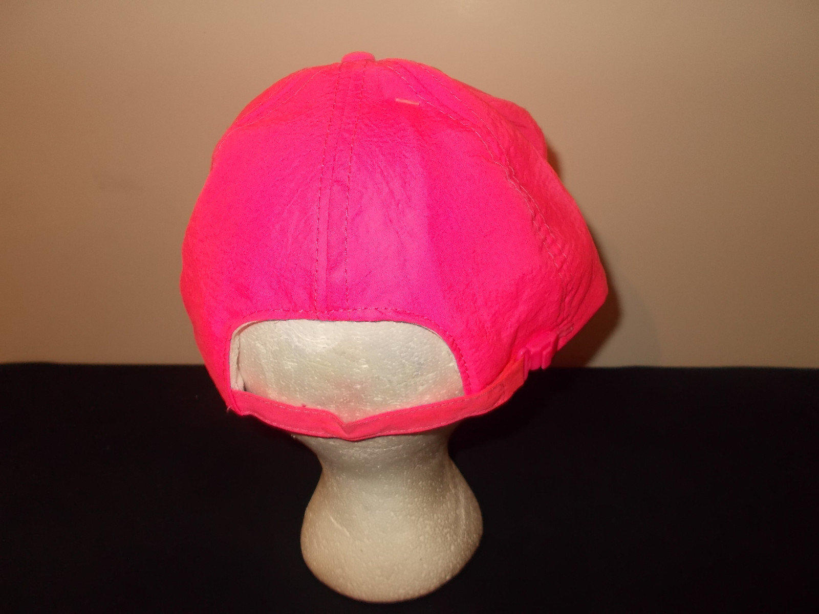 VTG-1980s Romance Chess False Move Mated neon hot pink rope zipback hat ...