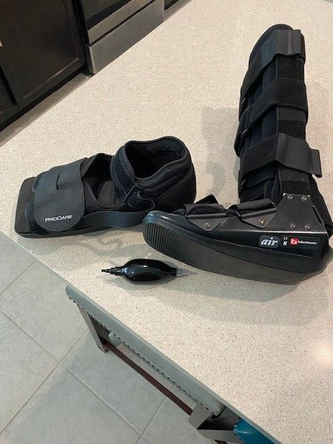 Bledsoe Air Walking Boot - Orthotic - Size "M" - 16in - Bonus Walking ...