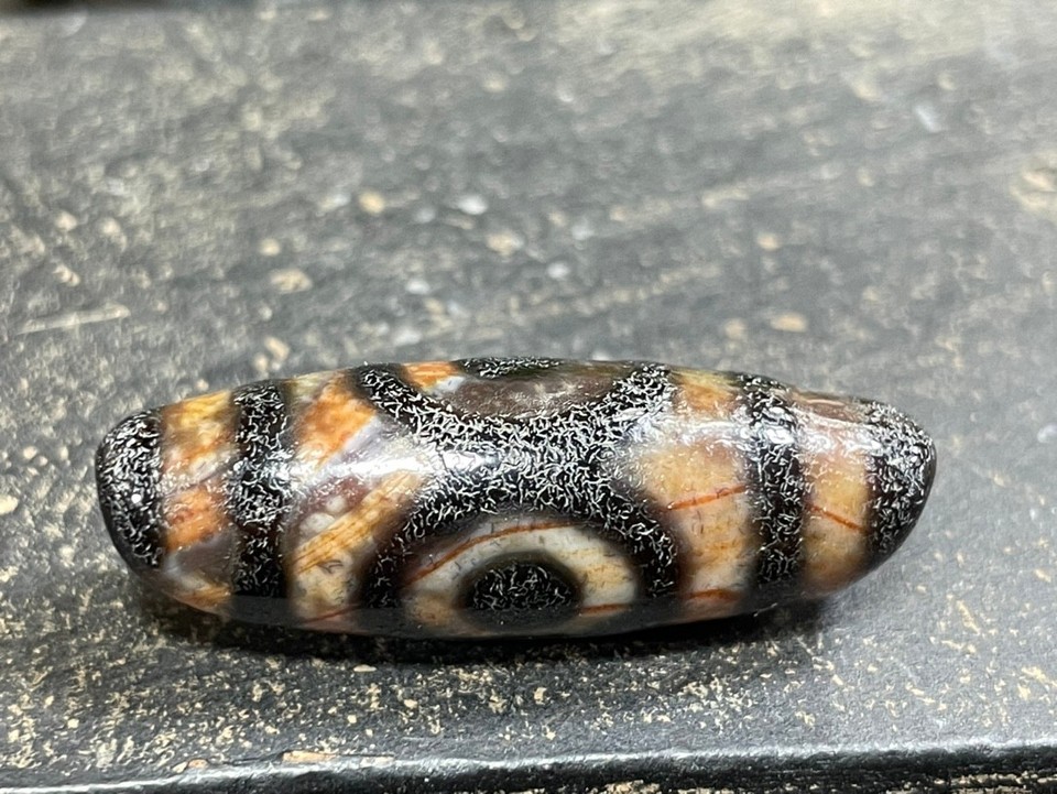 Old Tibetan Nepalese Himalayan Ancient 3 eye Old Dzi Talisman Beads ...