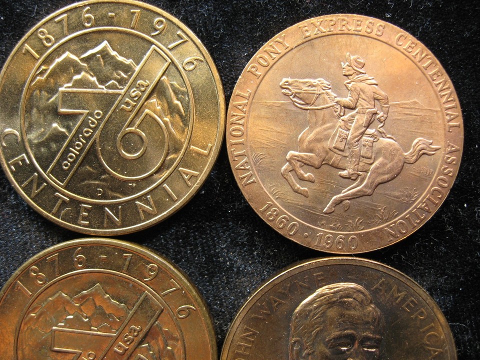 4 assorted old US Mint medal lot John Wayne Pony Express Denver Mint ...