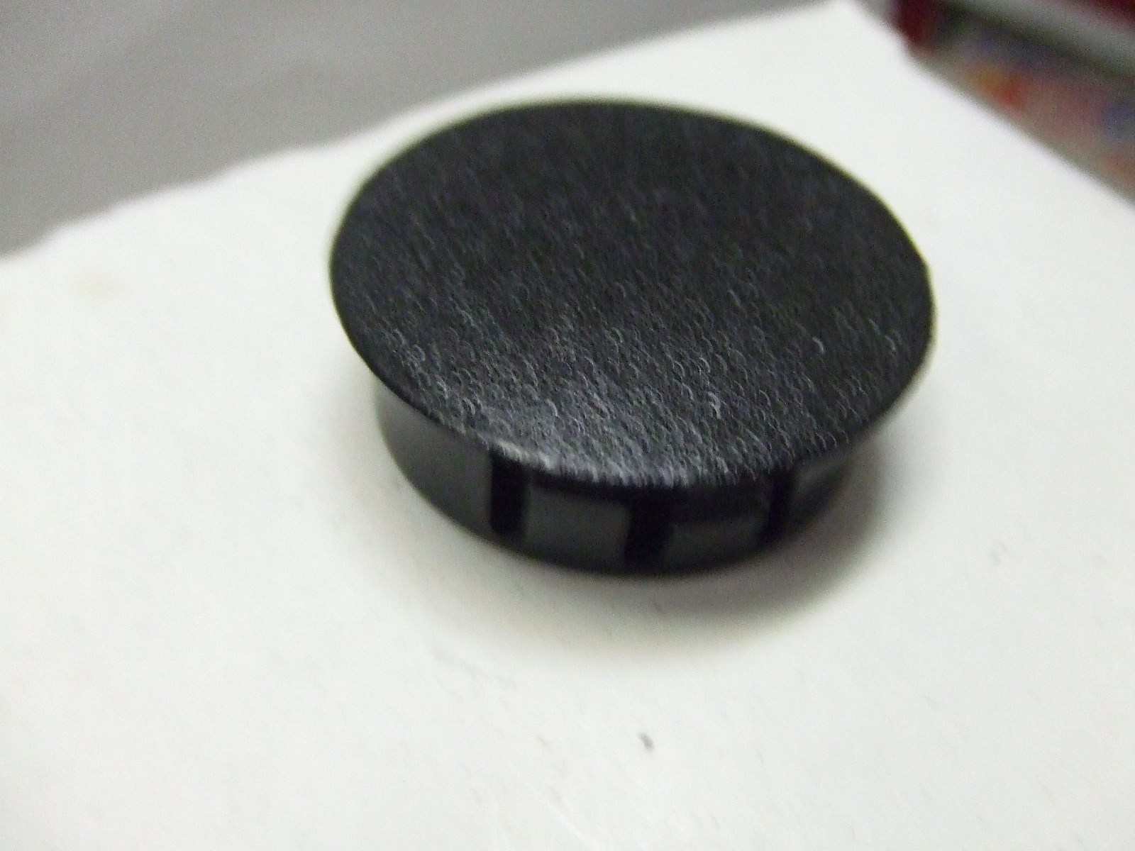 Plastic knockout plug, snap in.. size 1- 1/4 inch diameter (pack of 5 ...