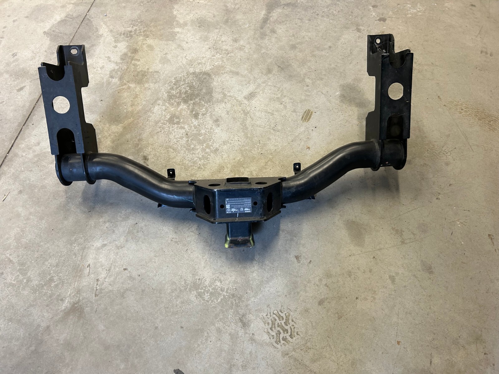 OEM GM Trailer Hitch GM#84369040 Sierra 2500-3500 2016, 2017, 2018 ...